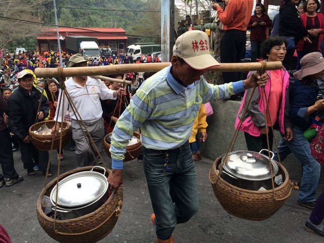 市定民俗「新化大坑尾擔飯擔」授證 - 活動消息 - EZ優遊網